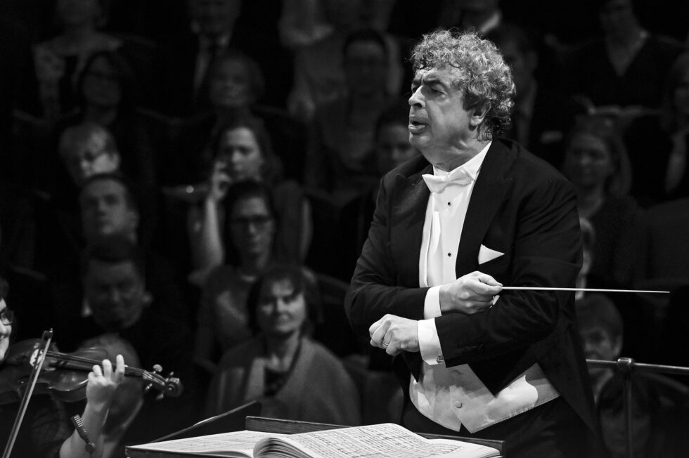Semyon Bychkov completes his 10-year tenure as Chief Conductor and ...